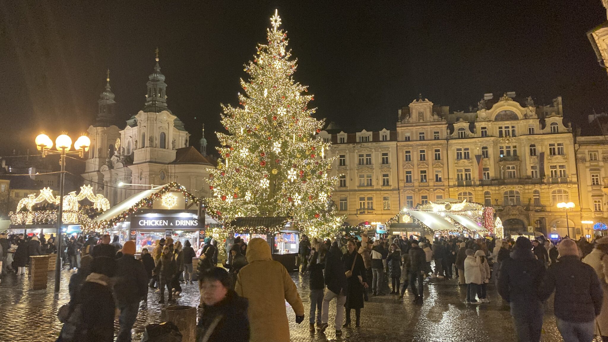 Weihnachtsmarkt auf dem Altstädter Ring - PRAG BESUCHEN